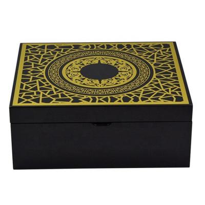 China Decorative Luxury Wooden Perfume Packaging Boxes With Gold Stamping for sale
