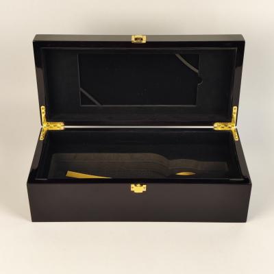 China Luxury Solid Wood Wine Gift Box for Red Wine Whiskey Champagne 750ml for sale