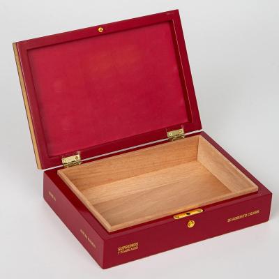 China Custom Premium Spanish Cedar Cigar Humidor Box with Red Lacquer Finish - FSC Certified Wood & FDA Compliant for sale