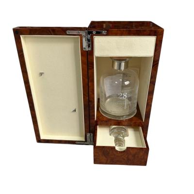 China Custom High-Gloss Piano Finish Wooden Wine Box 2 Bottles Velvet EVA Lining Whisky Storage for sale