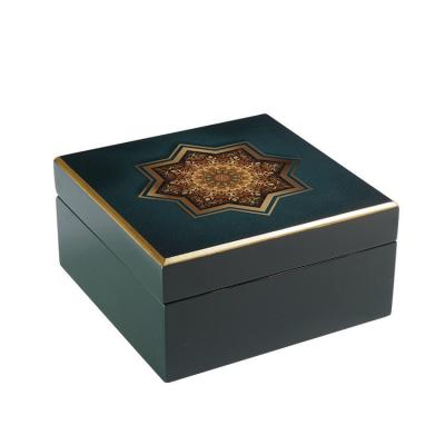 China Custom High Gloss Wooden Perfume Box for 50ml 100ml 150ml Bottles Luxury Packaging for sale