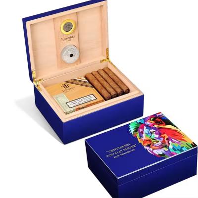 China Custom Piano Lacquer Cedar Wooden Humidor Box 50 Cigars Handmade Luxury Cigar Humidor for sale