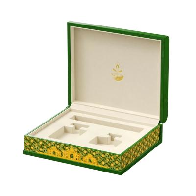 China Custom High Gloss Lacquer Wooden Perfume Box for 2 Piece Bottles with Black Gold Stamping Logo for sale