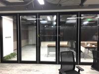 China 10mm Movable Glass Partition Walls with Aluminum Frame - Customizable Office Dividers for Commercial Spaces for sale