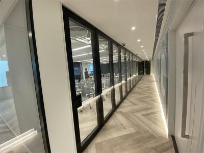China 10mm Thick Movable Glass Partition Walls with Aluminum Frame - Customizable Office Dividers for sale