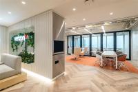 China 10mm Thick Movable Glass Partition Walls with Aluminum Frame - Customizable Office Dividers for sale