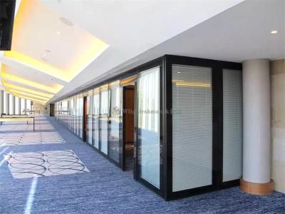 China 2.5-3 Meter Mobile Demountable Partition Wall System with 35-45dB Sound Insulation and Aluminum Frame for sale