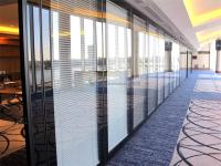 China 2.5-3 Meter Mobile Demountable Partition Wall System with 35-45dB Sound Insulation and Aluminum Frame for sale