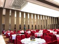 China Commercial Class A Fire Rated Soundproof Partition Wall Panels with 40dB+ Noise Reduction and ISO/SGS Certification for sale