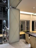 China Movable Glass Partition Walls with 85mm Thickness and Customizable Height for Office & Commercial Spaces for sale
