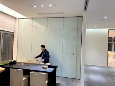 China Wiighirshman 85mm Movable Glass Partition Walls with Aluminum Frame - Custom Height & Width for Office Spaces for sale