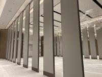 China Powder Coating Customizable Banquet Hall Partition Wall Soundproof Panels Providing Privacy and Comfort in Large Event Venues for sale