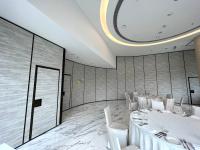 China Quick And Easy Installation Banquet Hall Partition Wall Customizable Track Roller Seal Strip Accessories Provide Room Partitioning for sale