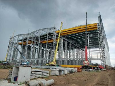 China Bolt Connection Steel Structure Warehouse with Customizable Colors and Aluminum Alloy/PVC Windows for sale