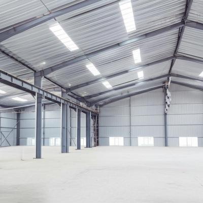 China Prefabricated Steel Structure Warehouse with 20-50 Years Lifespan CE Certification and 5Tons*2 Pcs Crane Capacity for sale