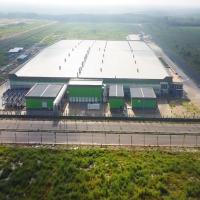 China Lightweight Steel Structure Warehouse with Bolted Connection and Q235B Q355B Steel Construction for sale