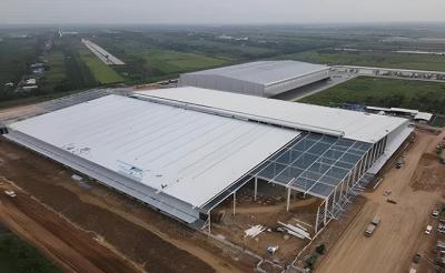 China Prefabricated Steel Structure with Corrugated Steel Plate Roofing and Earthquake Resistance 7-9 Grade for Long-Term Durability for sale