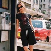 China Custom Vintage Acid Wash Regular Women T-shirt Gothic Red Rhinestone Letter Print Side Seam Short Sleeve Summer Y2K Streetwear for sale