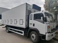 China Customized 50000 HOWO LHD day old chick transported truck for Africa10T HOWO brand livestock poultry baby birds van tru for sale