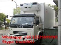 China dongfeng DFAC fish vegetable food meat hook refrigerator truck, dongfeng 120hp seafood transported cold room truck for sale
