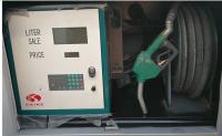 China SINO TRUK HOWO 4*2 light duty 5cbm Bulk oil petrol tanker vehicle for sale, Good quality HOWO oil refueler vehicle for sale