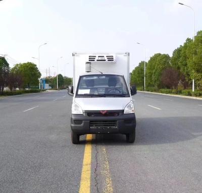 China Factory sale direct sale good quality WULING 4*2 mini refrigerated truck 1.5T loading capacity cold van boxx body truck for sale