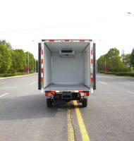 China Factory sale direct sale good quality WULING 4*2 mini refrigerated truck 1.5T loading capacity cold van boxx body truck for sale