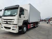China Good price SINOTRUK HOWO 6*4 LHD 266hp refrigerated truck new China manufactured 43cubic meters cold van box truck for sale