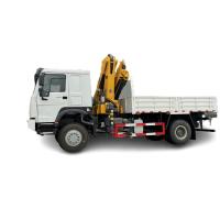China Customized SINO TRUK HOWO 5T knuckle crane boom mounted on cargo truck for overseas clients for sale for sale