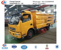 China Factory direct sale DONGFENG brand RHD 4*2 ROAD sweeping truck, best price DONGFENG brand roac cleaning vehicle for sale for sale