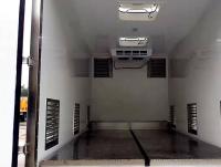 China White Day-Old Chick Transported Truck Factory Direct Sale Price Customized dongfeng animal baby birds van vehicle for sale