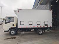 China High quality and best price 25000 HOWO baby chicks transported truck poultry day old birds van vehicle for KENYA for sale