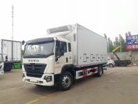China best selling 40000 capacity poultry day old chicks van truck HOWO 6 tires LHD babychicks van vehicle for hatcheries for sale