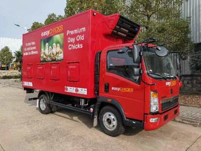 China SINOTRUK HOWO 6 Tires RHD poultry Babychicks van vehicle 30,000 Day Old Chicks Transported Truck for slaughterhouses for sale