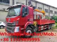 China LIUQI brand 6*4 LHD 12tons yuchai 290hp 12T telescopic crane boom mounted on truck for sale, caego truck with crane for sale