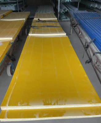 China Insulated FRP Flat Panels 1.4-2.0 g/cm³ Density with 90% Light Transmittance Options for Waterproof Building Applications for sale