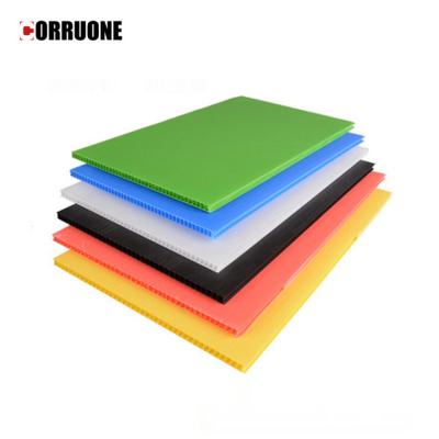China 2mm 3mm Coroplast Board 2440*1220 Corrugated Plastic Panels for sale