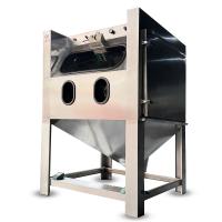 China Customized Wet Sandblasting Machine with Large Inspection Window for sale