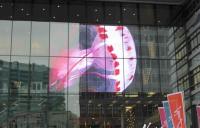 China Hanging Glass LED Screen Moistureproof 1000x1000mm Transparent for sale