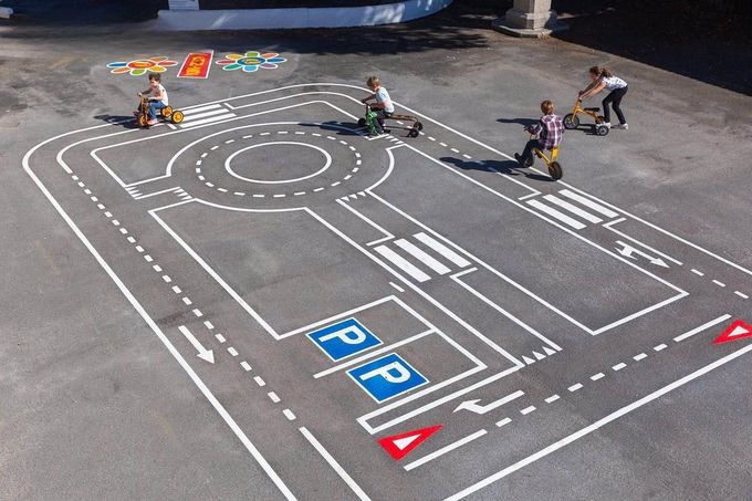 latest company case about Preformed Thermoplastic Road Markings Enhance Safety and Learning Experience in a Children's Playground 1