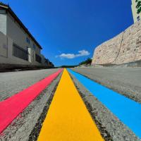 China Durable Thermoplastic Road Marking Paint with Excellent Weather Resistance and High Wear Resistance for Outdoor Applications for sale