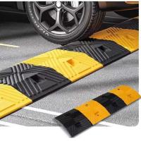 China Flexible Installation Rubber Speed Bumps For Parking Lots and Crosswalks for sale