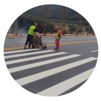 China Durable Long Lifespan Reflective Marking Line Paint Traffic Pavement Thermoplastic Paint for sale