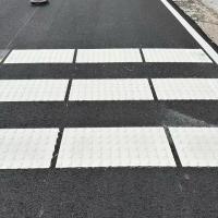 China Convex Thermoplastic Paint For Pavement Markings High-Visibility Customizable Shapes for sale