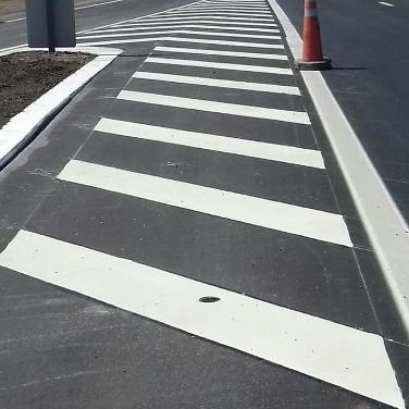 China Customized White and Yellow Powder Coating Traffic Reflective Thermoplastic Road Marking Paint for sale