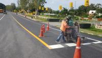 China Thermoplastic Paint For Road Marking Durable And High-Performance For Traffic Signs for sale