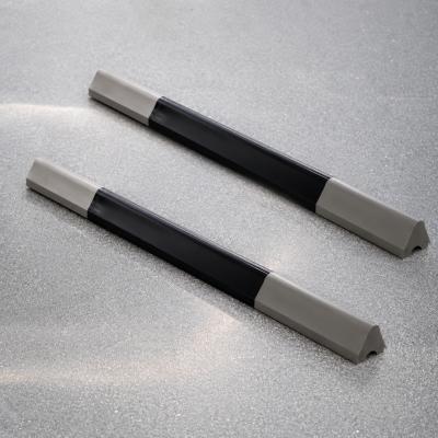China Reflective Rubber Wheel Stop for Commercial Parking Areas Asphalt & Concrete Surfaces for sale