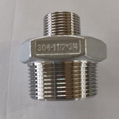 China AISI 304 ISO 49-1994 CL1000 1 1/2 x 3/4 Inch Stainless Steel Cast Hexagon Threaded Reducing Nipple for sale