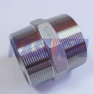 China AISI 304 ISO 49-1994(E) CL150 Cast Threaded Hexagon Nipple 1-1/4 Inch NPT for sale