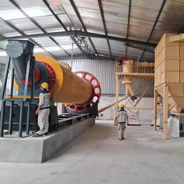 China 325 Mesh Quartz Sand Powder Grinding Machine Ball Mill with High Chrome Steel Liner for sale